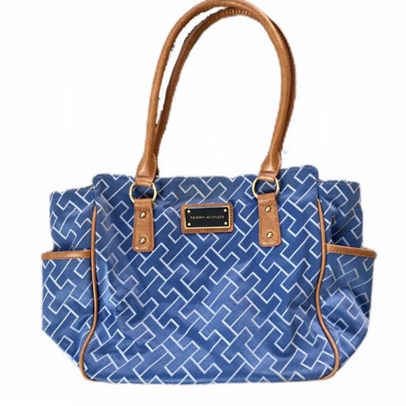 Tommy Hilfiger | Bags | Tommy Hilfiger Blue Signature Purse W Tan ...